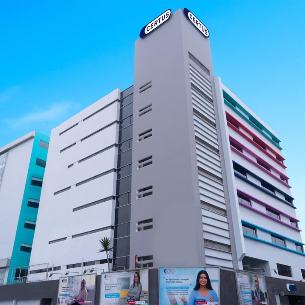 Certus Grado de Bachiller y Oportunidades Empresariales